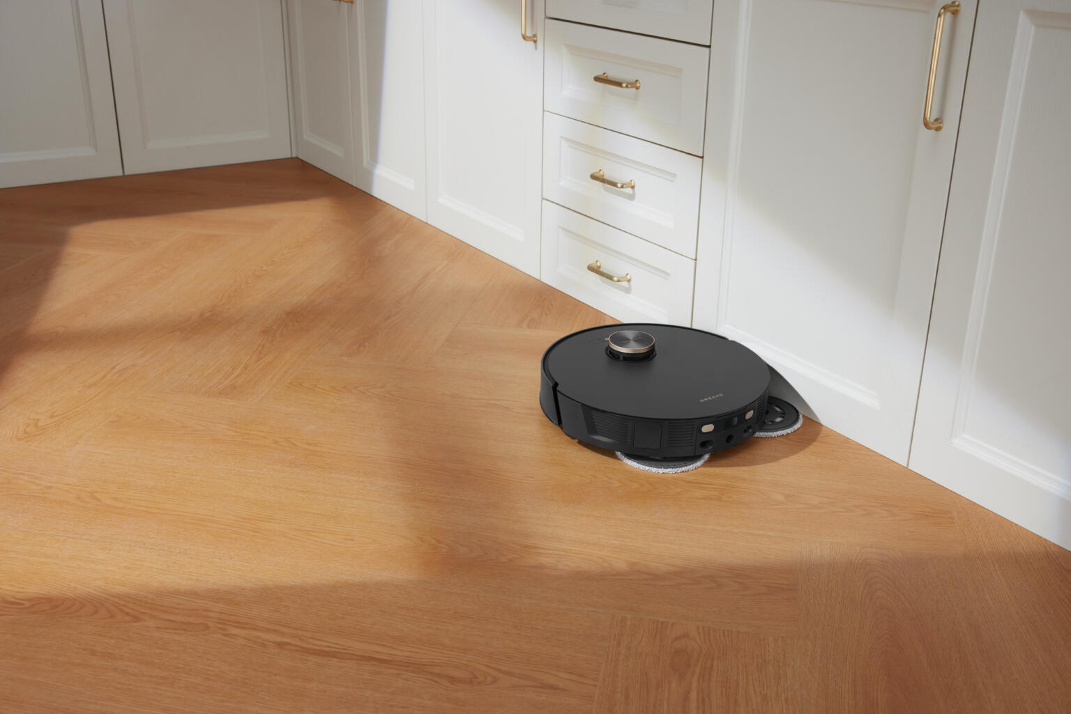 Nuovo robot aspirapolvere DreameBot L20 Ultra: sempre più potente